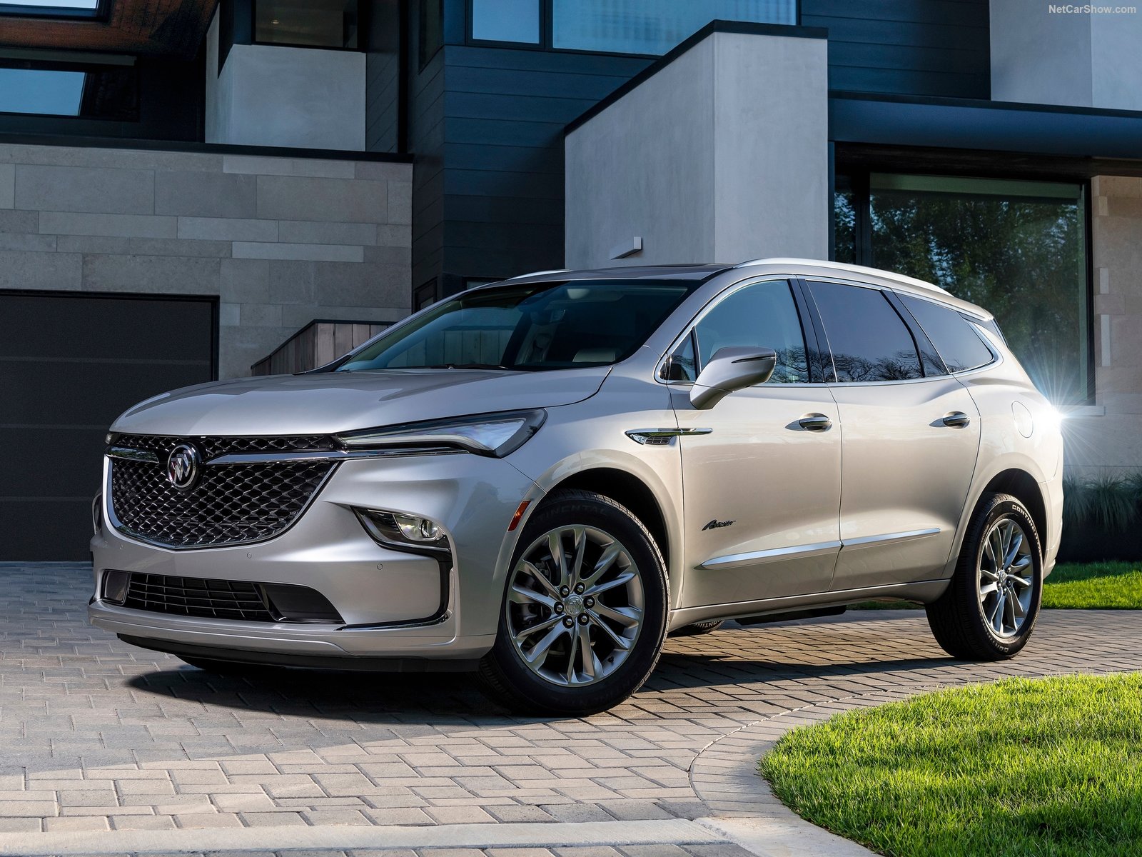 Buick Enclave | スピードワークス | アメリカ車を中心に輸入代行・輸入車の販売